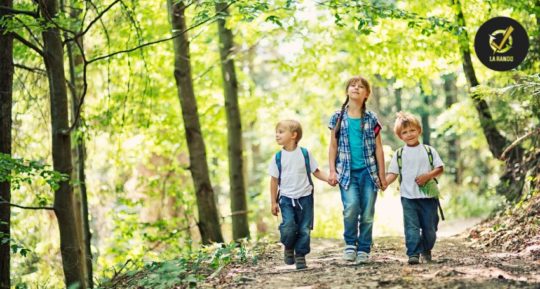 Randonnée avec des enfants : conseils et idées d'itinéraires familiaux ...