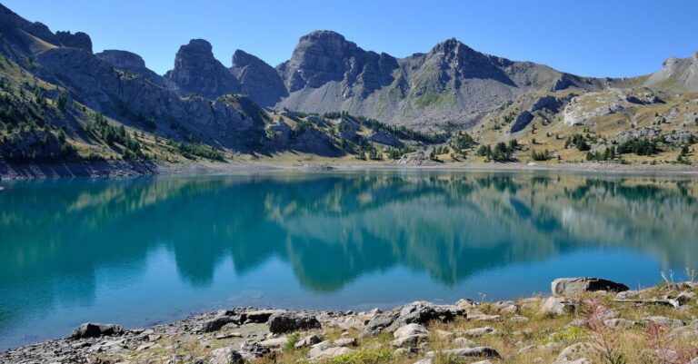 Pourquoi le Lac d'Allos devient LA destination de randonnée ...